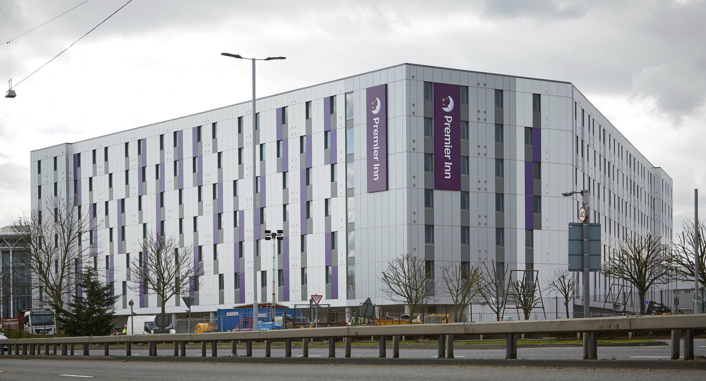 Premier Inn Heathrow | EYG Commercial